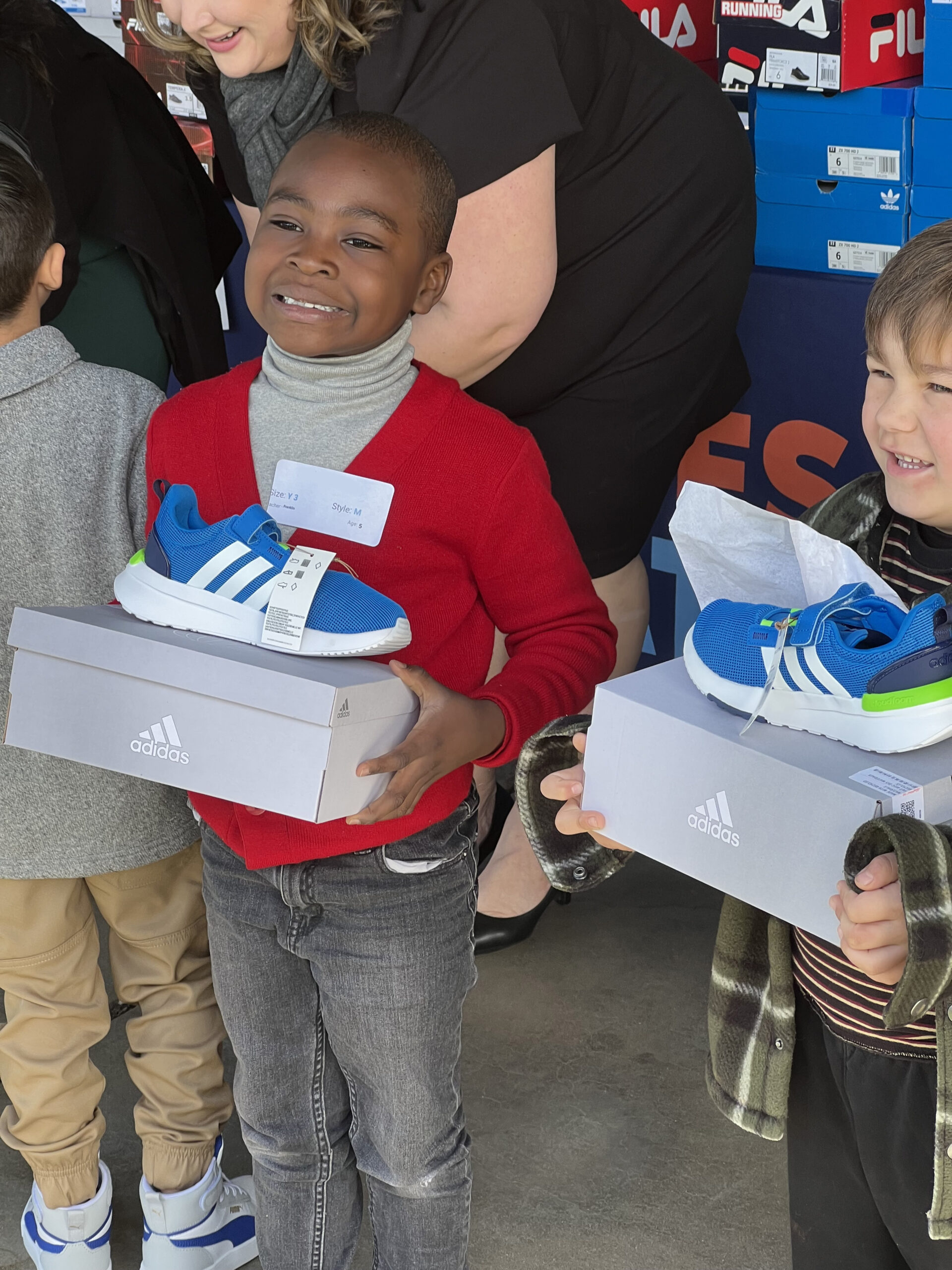 Enterprise Gives 301 Pomona Kids New Shoes! – Shoes That Fit
